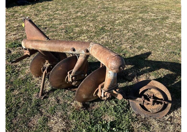 Used Ferguson - 3 Point Linkage one way plough for Massey Ferguson ...