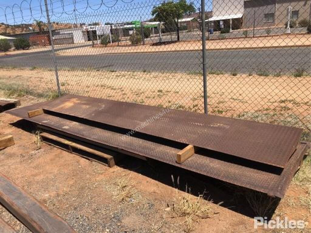 Buy Used 2 Container ramps aprox 4000mm 5000mm Box Trailer in ...