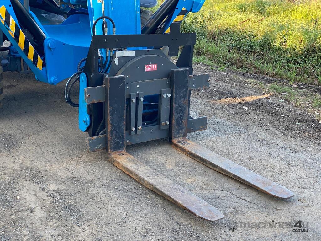 Used 2004 Genie GTH3713 Telehandler (947745)