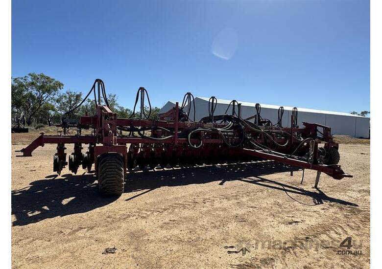 Used daybreak Daybreak TBA8 40ft Disc Planter Tractor Planters in ...
