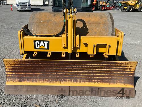 Used 2018 Caterpillar 2018 Caterpillar CS44B Articulated Smooth Drum ...