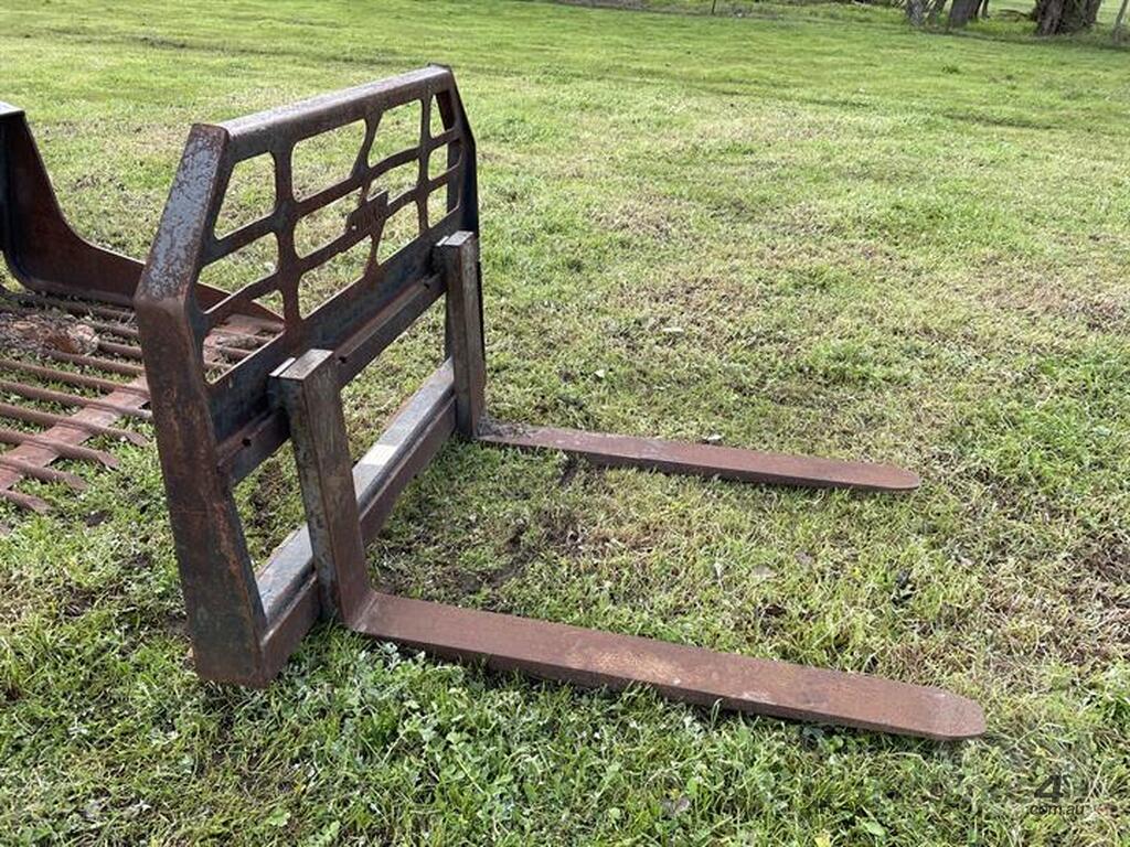 Used himac 1400-2 Tractors in , - Listed on Machines4u