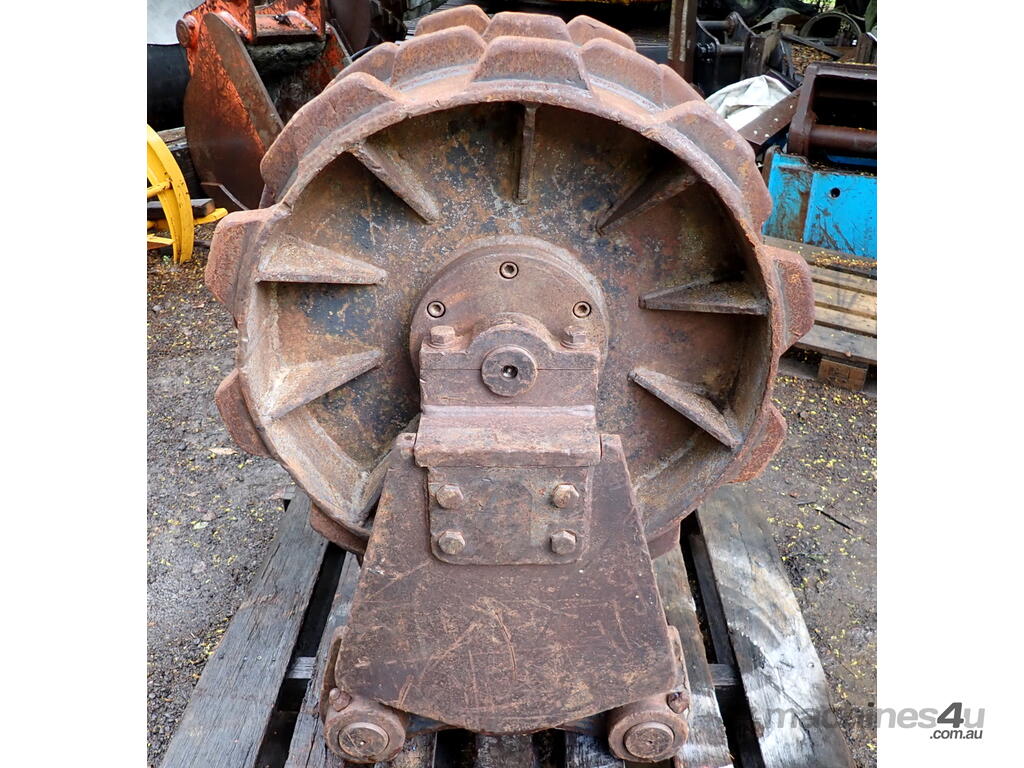 Used 16-32 ton 80mm pin 450mm Excavator Compaction Wheel Excavator ...