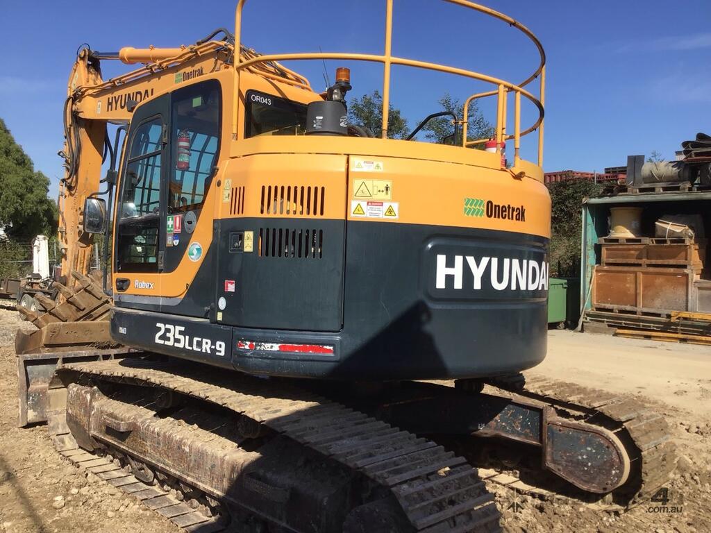 Used 2017 hyundai R235LCR-9 Excavator in , - Listed on Machines4u