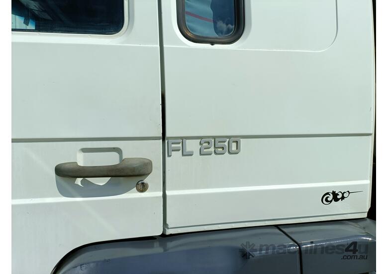 Buy Used 2002 Volvo 2002 Volvo FL 250 6x4 Beavertail Truck Trucks in ...