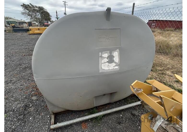 Used RAPID SPRAY 7 000L FREE STANDING DIESEL TANK Diesel Tanks in ...