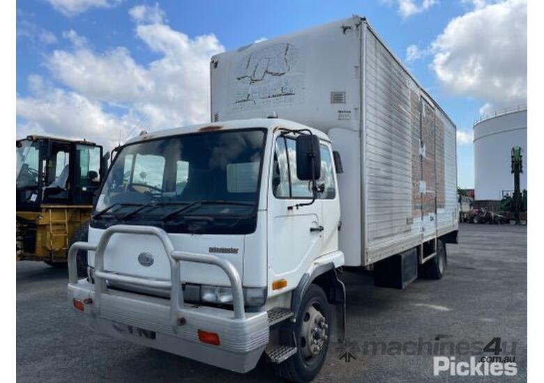 Buy Used 1998 nissan ud 1998 Nissan UD PKB210 Pantech Caravan Trailer in , - Listed on Machines4u