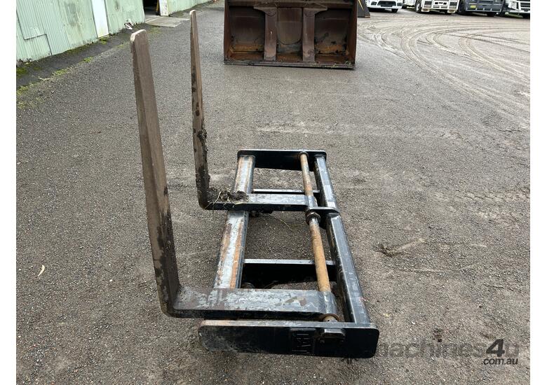 Used CAT Quick-Attach Fork Attachment Construction Equipment in ...