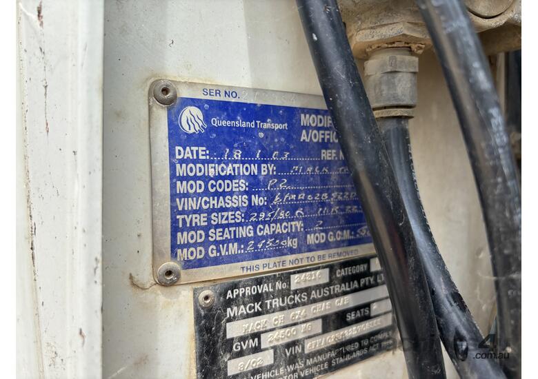 Buy Used 2002 Mack 2002 Mack CH 6x4 Prime Mover Trucks (1081648 ...