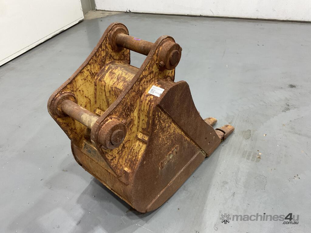 New ech 1 x CAT 12t Digging Bucket Excavator Bucket in , - Listed on ...