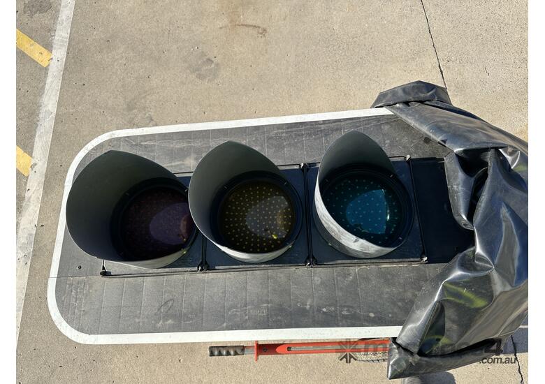 Used A1 Road Lines A1 Roadlines Portable Dual Master Slave Traffic ...