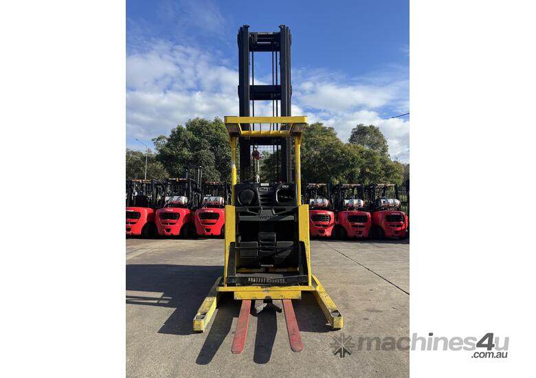 Used hyster F1507 Hyster R30XMA3 is a narrow aisle order picker Stock ...