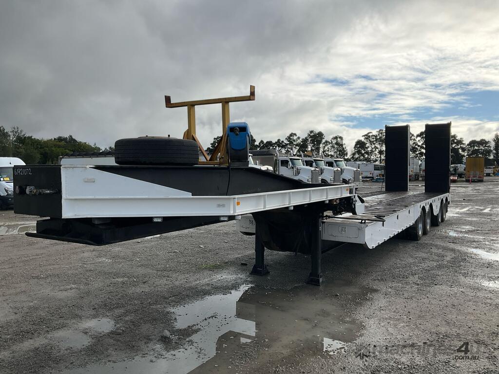 Buy Used 2011 titan 2011 Titan Quad Axle Low Loader Trailers (1109849)