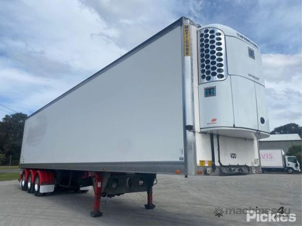 Buy Used maxi-cube 2011 Maxicube Trucks in , - Listed on Machines4u
