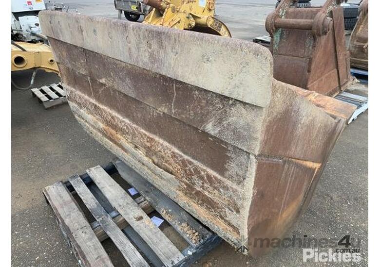 Used 1800mm Tilting Mud Bucket To Suit 20-25T Excavator Excavator Bucket in , - Listed on Machines4u