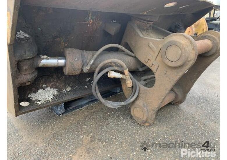 Used 1800mm Tilting Mud Bucket To Suit 20-25T Excavator Excavator Bucket in , - Listed on Machines4u