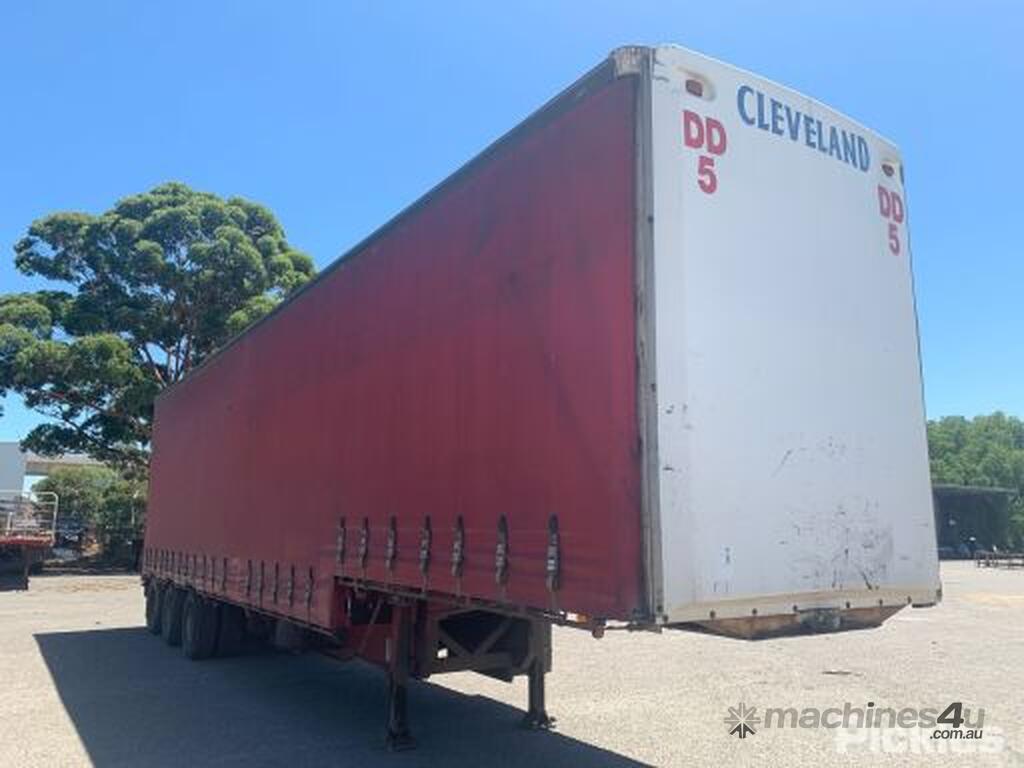 Buy Used freightmaster ST3 Flat Top Trailer in , - Listed on Machines4u