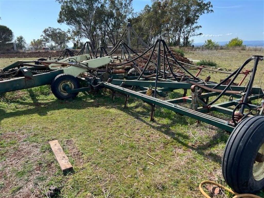 Used alfarm Alfarm 40ft Planter Simplicity Cart PLANTER Tractor ...