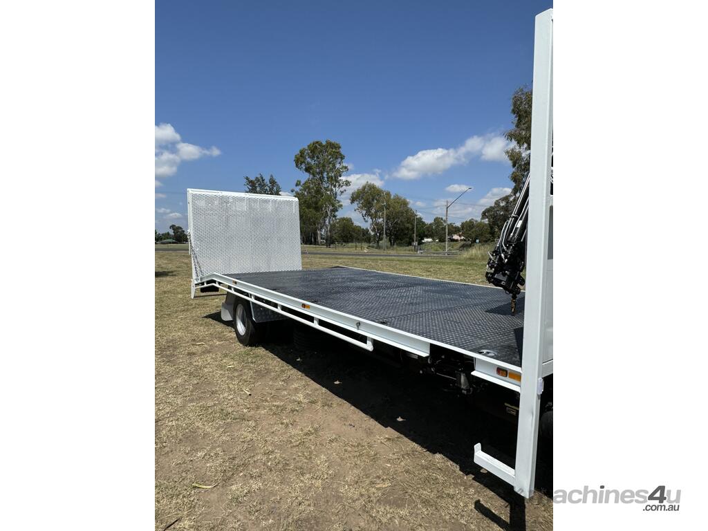 Buy Used 2010 Mitsubishi FIGHTER 6 Beavertail Trucks in INVERELL, NSW ...