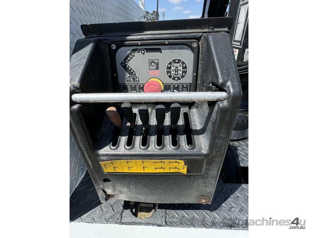 Buy Used 2010 Mitsubishi FIGHTER 6 Beavertail Trucks in INVERELL, NSW ...