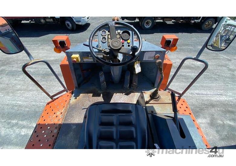 Used Hitachi LX70 Wheel Loader (1061405) - Listed on Machines4u