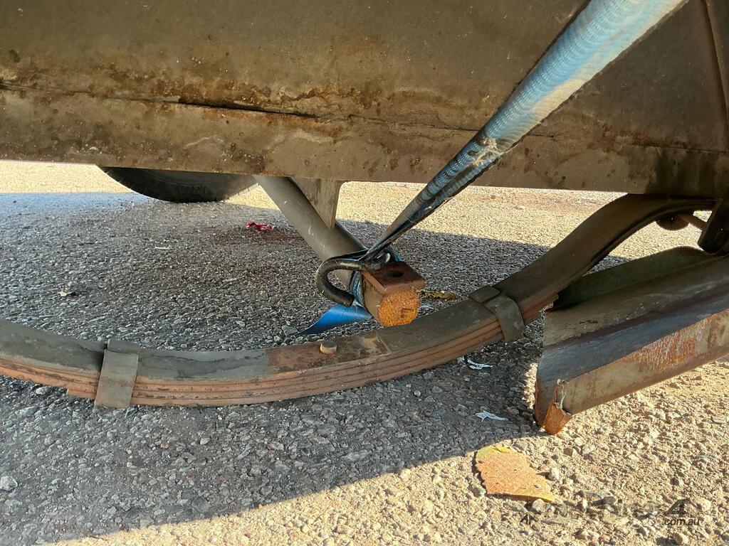 Buy Used 2009 Loadstar Trailers Box Top Trailers (1132105)