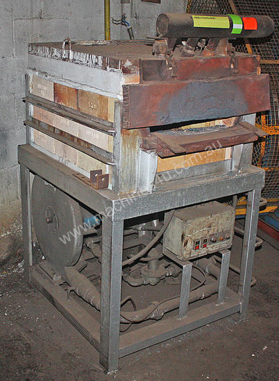 Used Unknown Gas Fired Furnace Oven blacksmiths Forge Kiln 600 Furnace ...