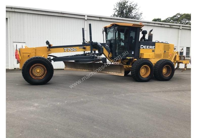 Used 2007 John Deere 770D Grader in , - Listed on Machines4u