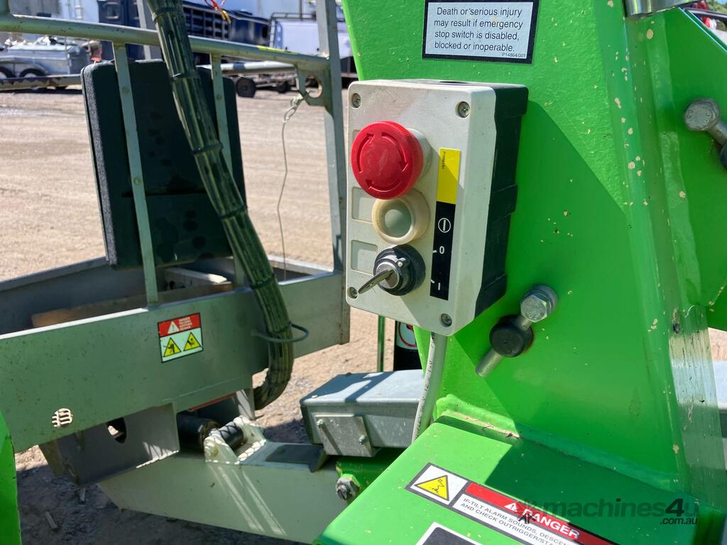 Used 2008 niftylift 120tp Elevated Work Platform (1110950)