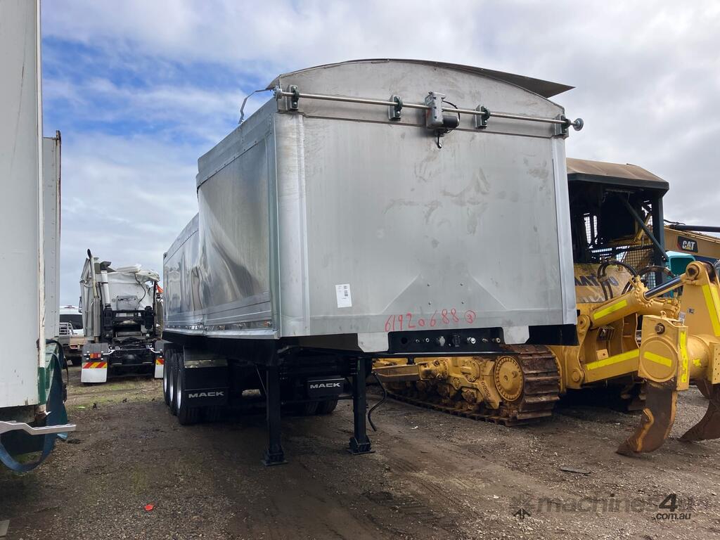 Buy Used 2025 YLZ Truck Bodies DT3 Tipping Trailers (1141550) - Listed ...