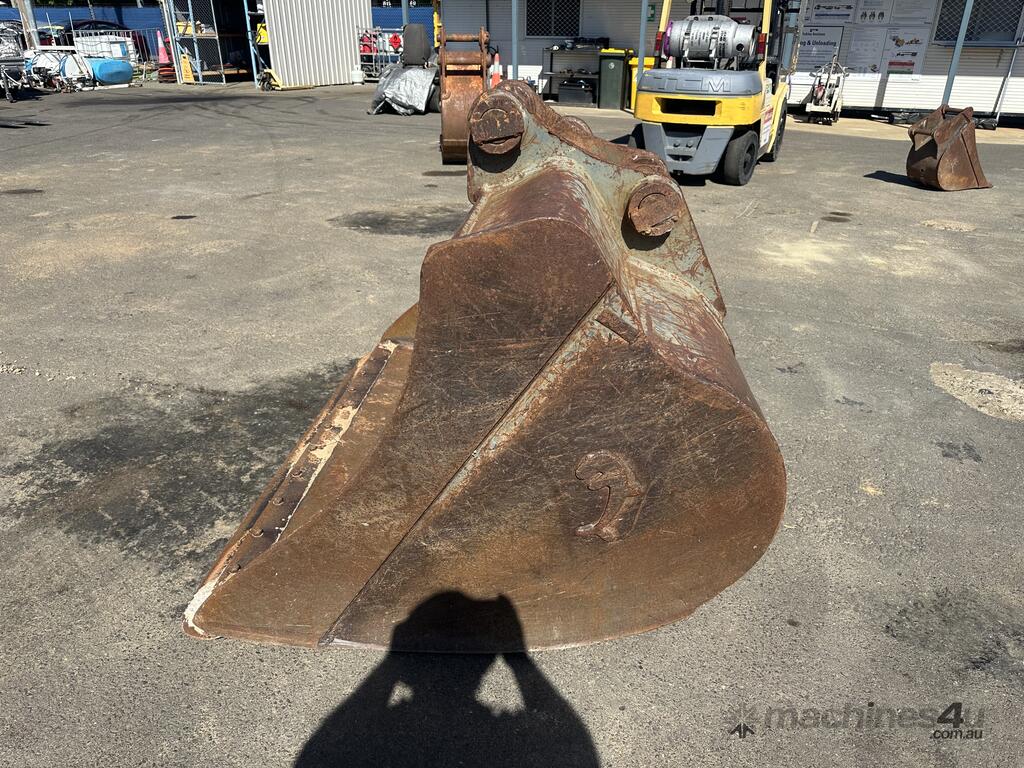 Used 1800mm Jaws Mud Bucket (1200350)