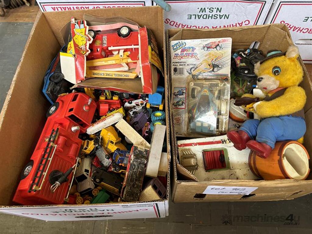 Used QTY OF 2 CTNS - RETRO & COLLECTABLE TOYS QTY OF 2 CTNS - RETRO ...