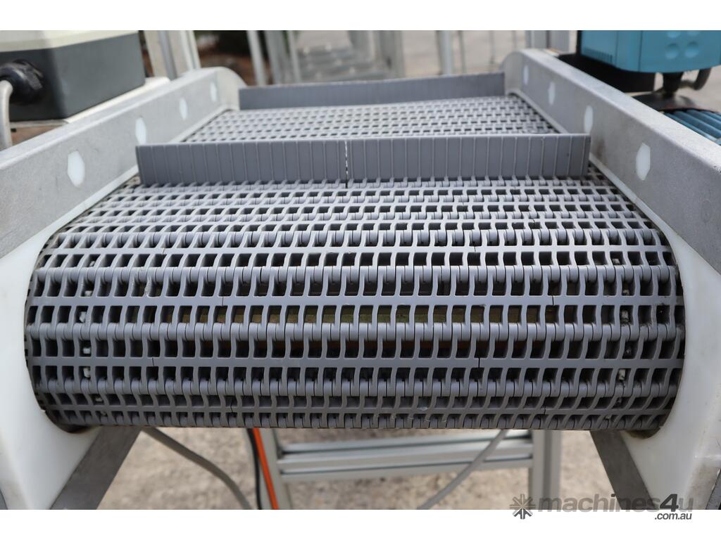 Used dynacon Incline Conveyor with Cleated Plastic Modular Belt - 3 65m ...