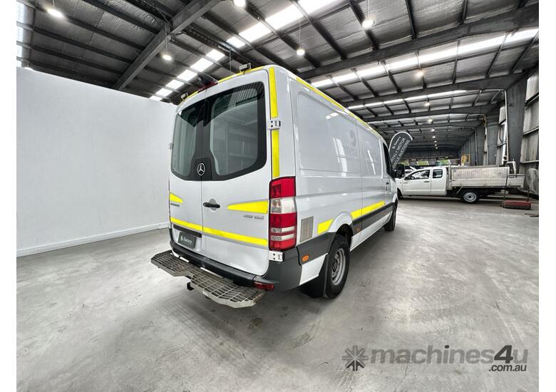 Buy Used 2014 mercedes benz 2014 Mercedes-Benz Sprinter 416CDI Van ...