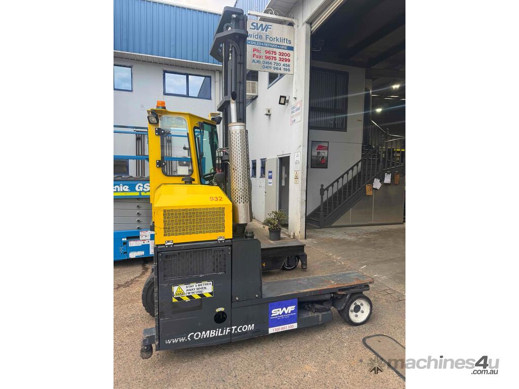Used 2017 combilift C3000 Side Loader Forklift (1113251)