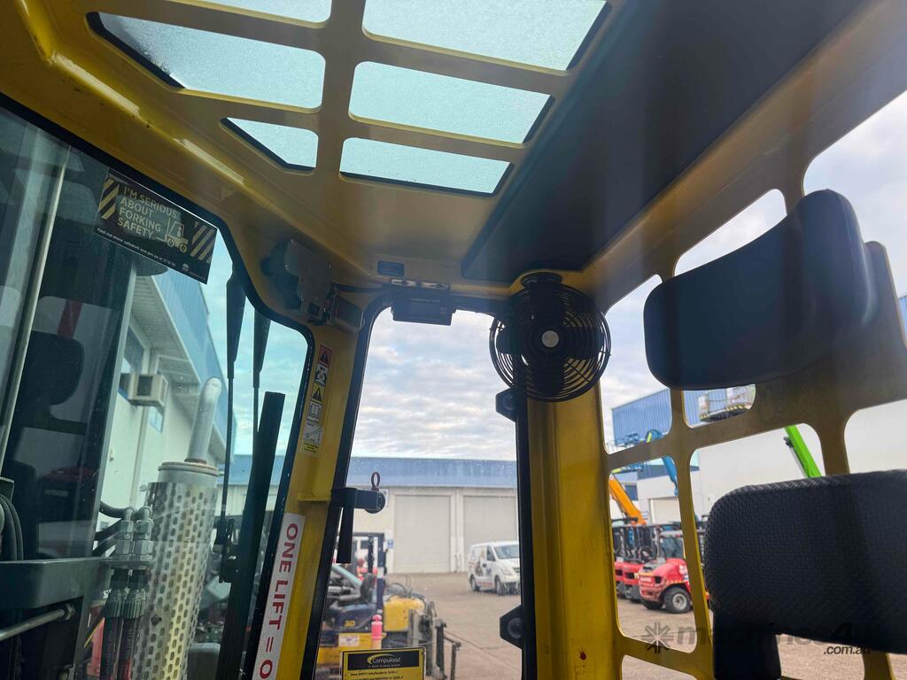 Used 2017 combilift C3000 Side Loader Forklift (1113251)