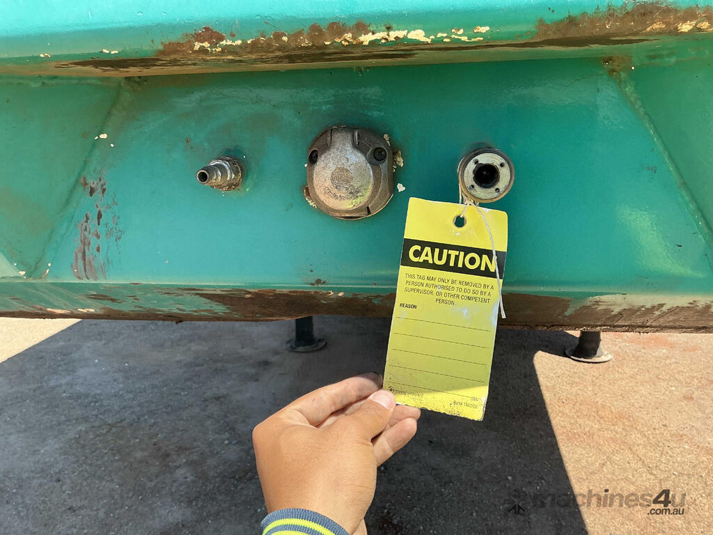 Buy Used 2006 gte 32 Sleeper Cab Trucks (1197351)