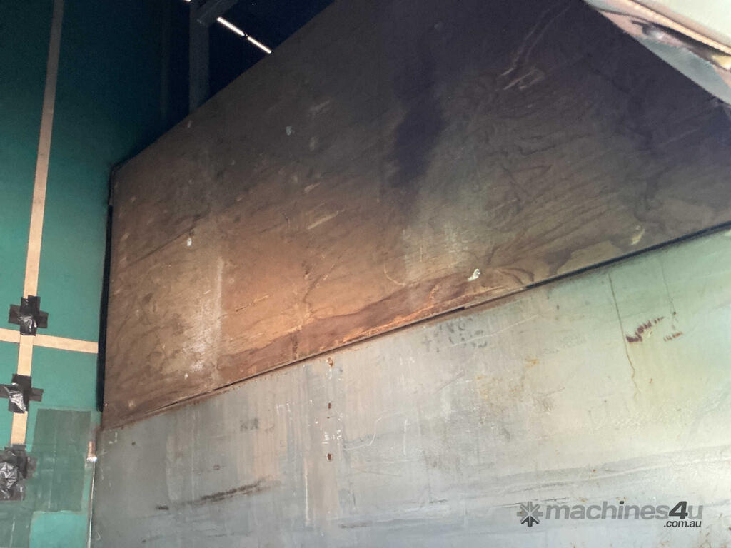 Buy Used 2006 gte 32 Sleeper Cab Trucks (1197351)