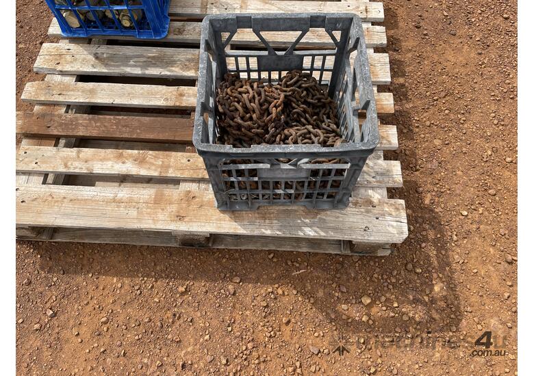 Used Crate of Assorted Chains Tooling & Accessories in , - Listed on ...