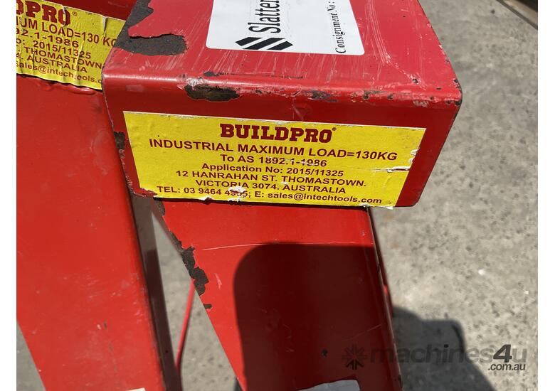 Used 2x Buildpro Plank Stands in , - Listed on Machines4u