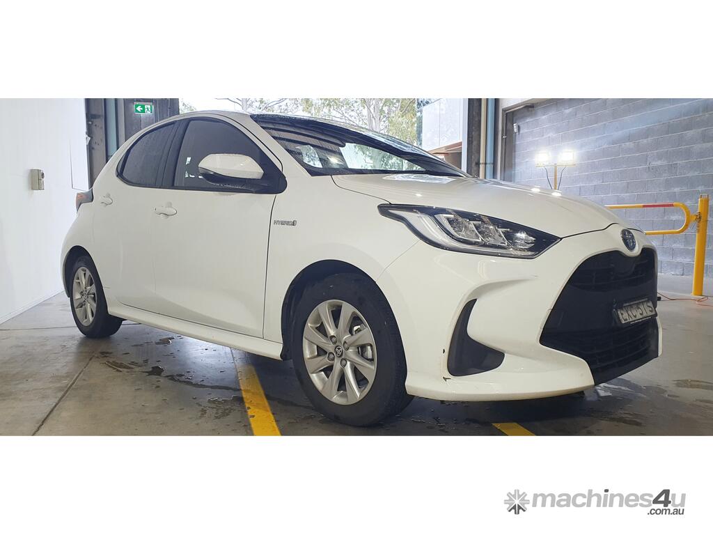 Buy Used Toyota ARG Asset Rental Group - 2022 Toyota Yaris Hybrid ...