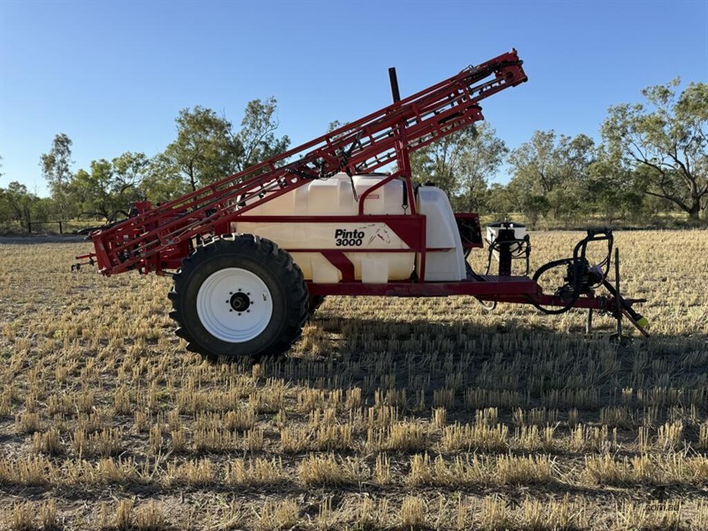 Used croplands CROPLANDS PINTO 3000 SPRAYING Serial Number BT302 (1199752)