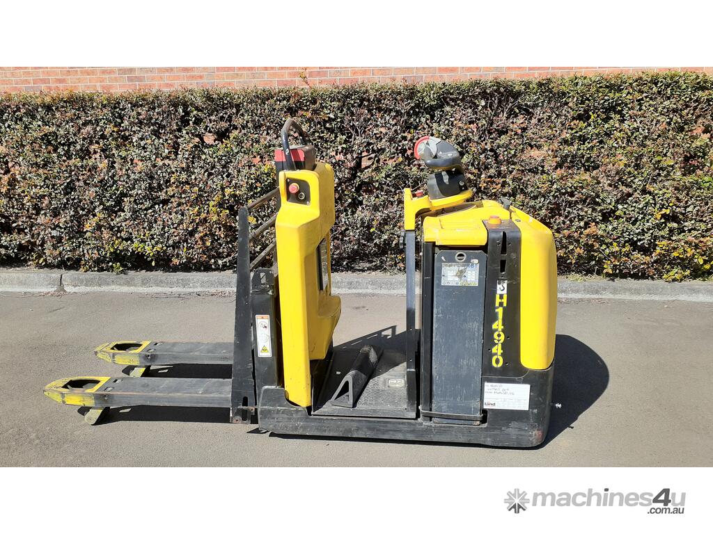 Used 2016 hyster LO2 0 Stock Pickers (830752)