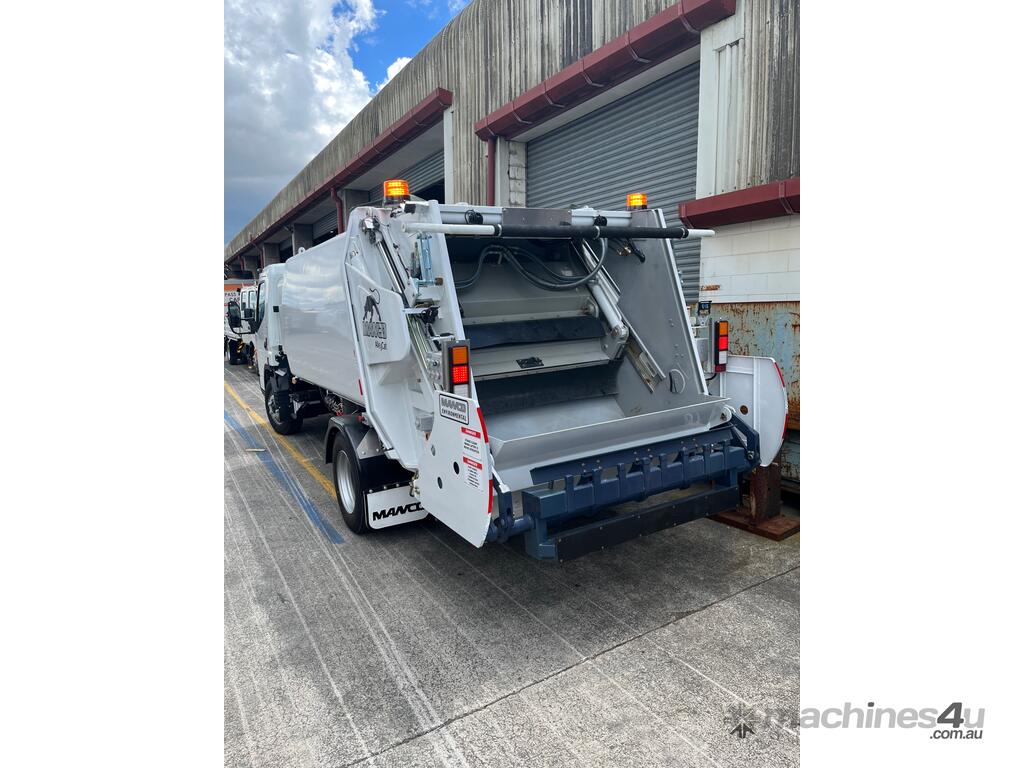 Buy New Manco Alley Cat Garbage Compactor Truck (871452)
