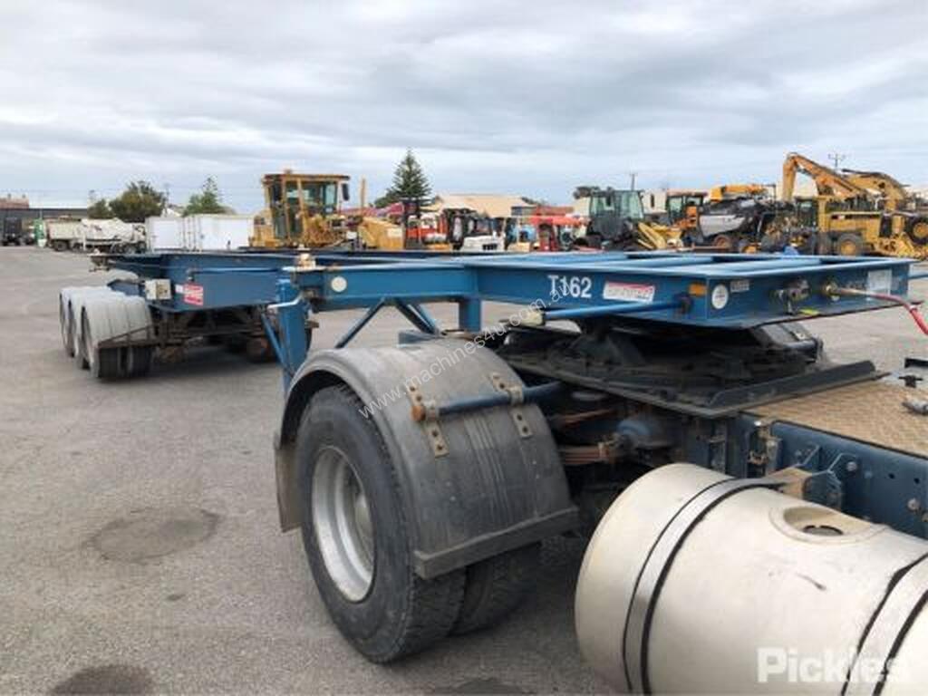Used barker HEAVY DUTY TRIAXLE Tipper Trucks in , - Listed on Machines4u