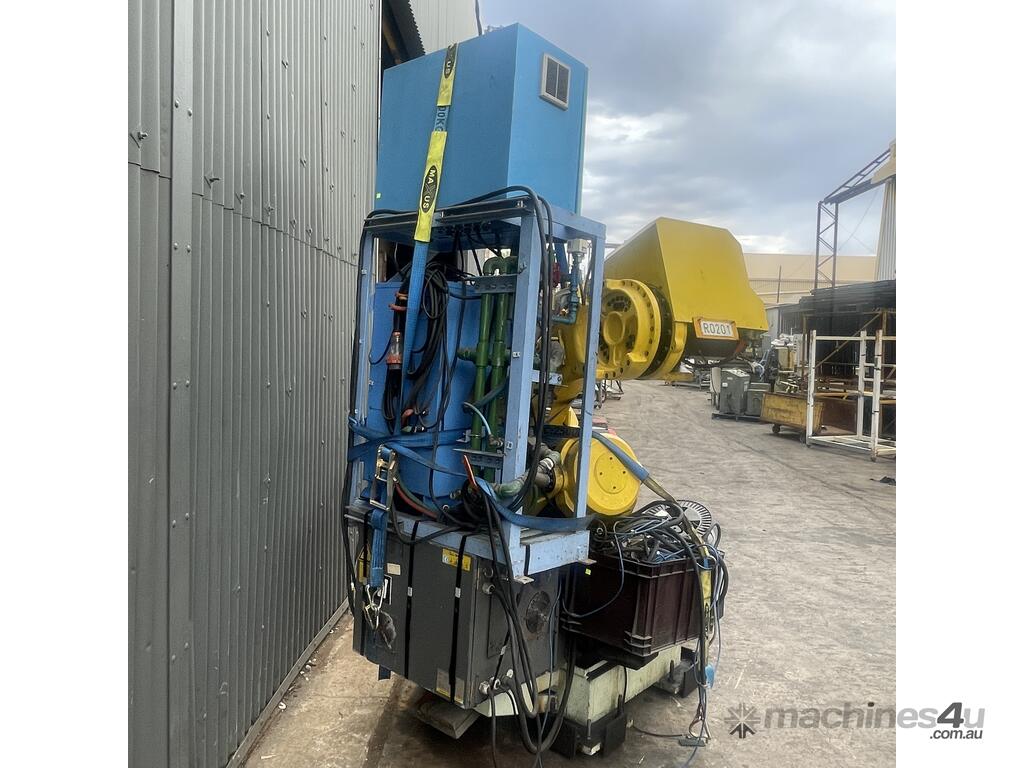 Used fanuc R-J3 S-430i W Robotic Arms (932053)