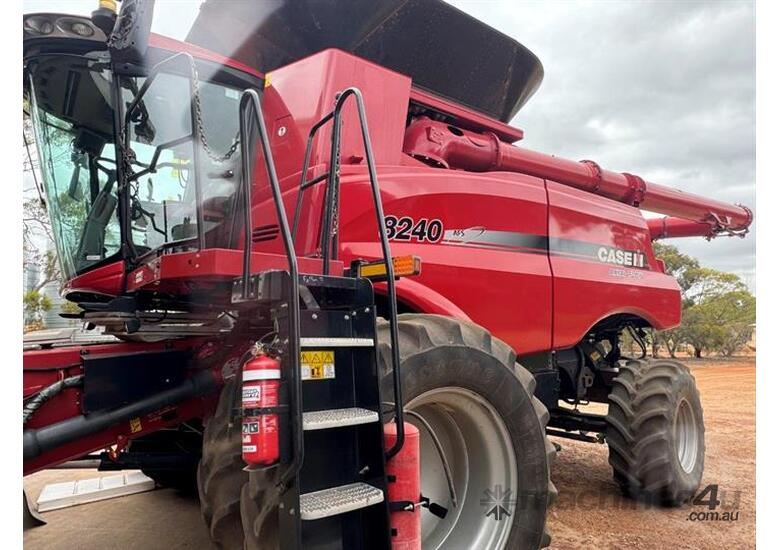 Used Case IH 8240 Harvesting (1038154) - Listed on Machines4u