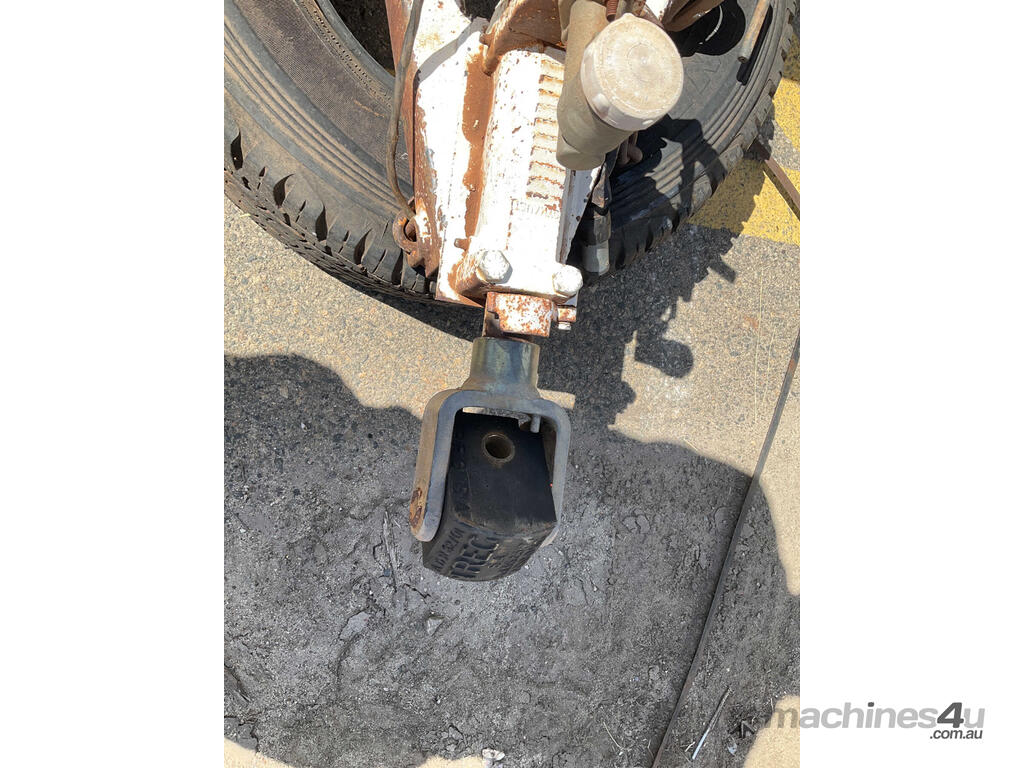 Buy Used 2011 Wandering Star 2011 Wandering Star Single Axle Enclosed ...