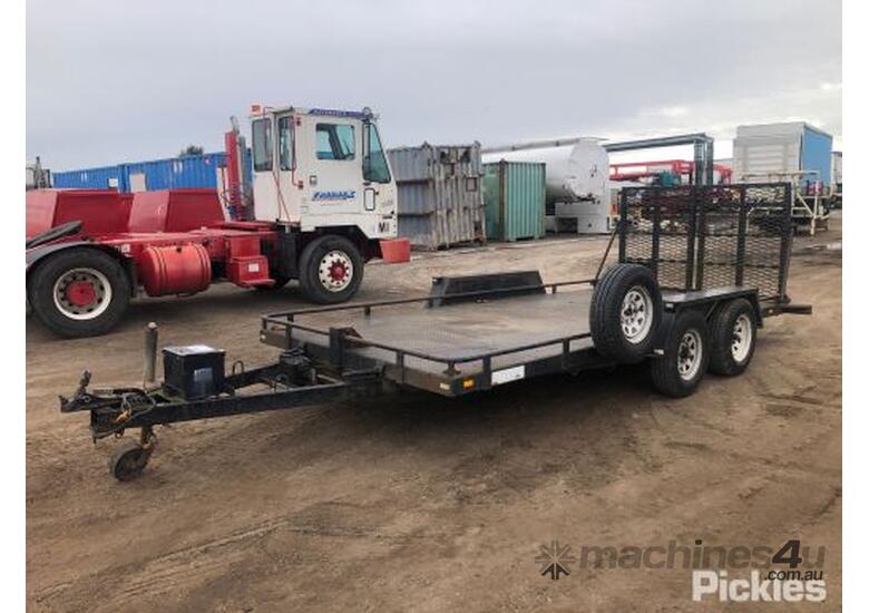 Buy Used Dean Trailers 18 Crawler Dozer in , - Listed on Machines4u