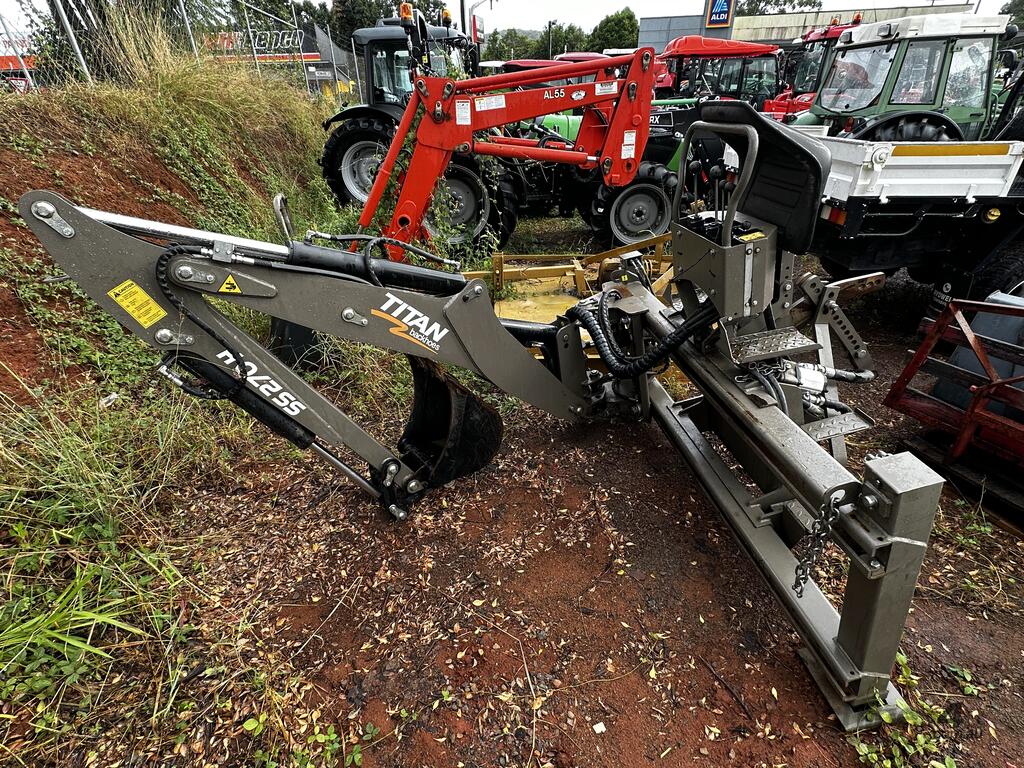 Used 2022 titan C270 3PL Backhoe Attachment (872754)